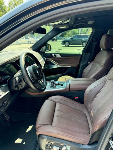BMW X7 Xdrivie40I 2022 год