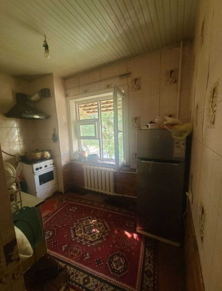 Юнусабад 19 квартал. Продается квартира 1/3/5