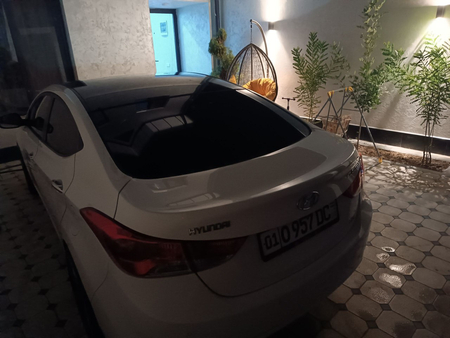 Продается машина Hyundai Elantra GL full