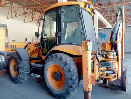 Погрузчик экскаватор JCB 4CX