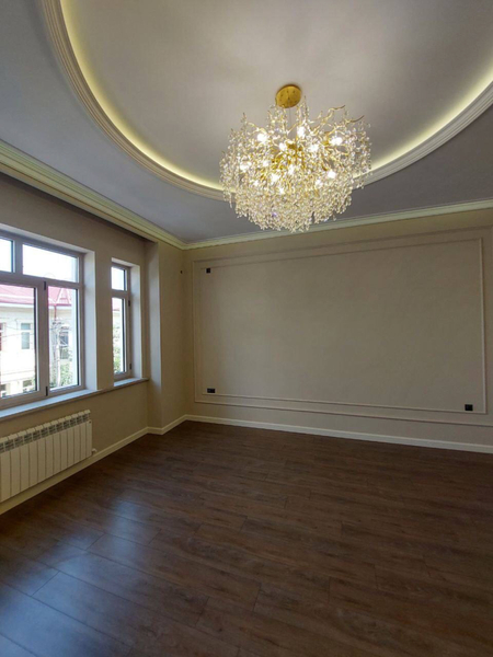 Продается Евро дом Ор-р: Домбрабад 450м2