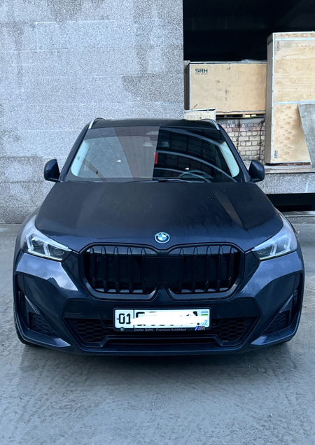BMW ix1 (M)  410л.с