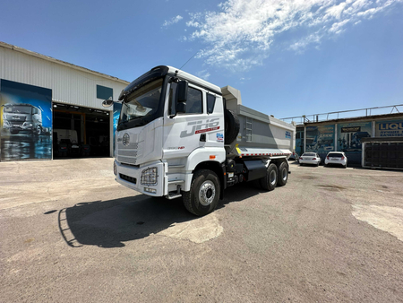 Самосвал на метане FAW JH6 6x4 CNG в наличии!