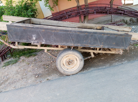 Stol STUL saxna sotiladi