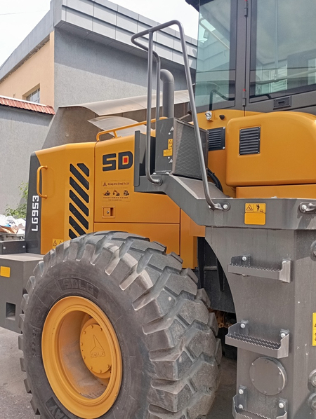 SDLG LG953 3куб погрузчик
