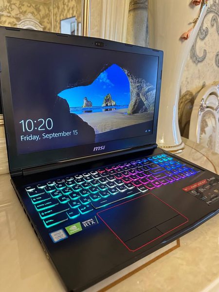 Ноутбук MSI GE63 Raider RGB 8 SF