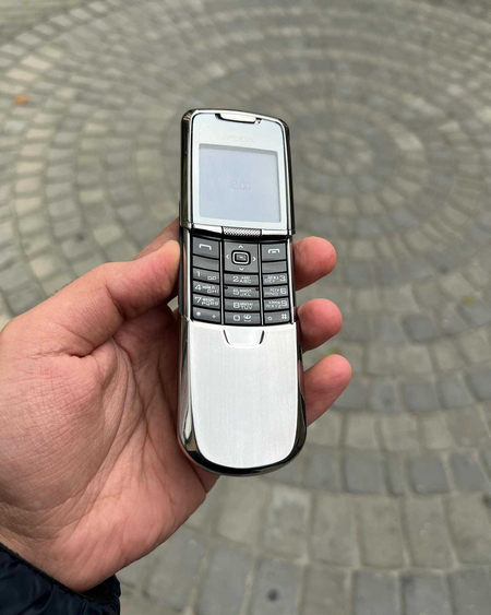 Nokia 8800 | Original Yengi Classic Silver Edition