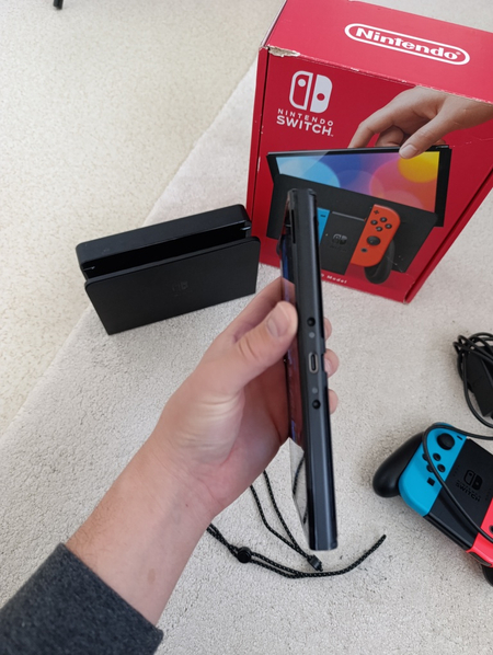 Nintendo switch oled + 2 картриджа