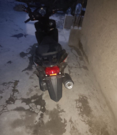 Skuter kavasaki sotiladi