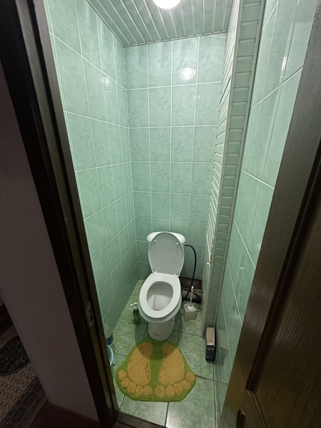 2 xonali kv sotiladi