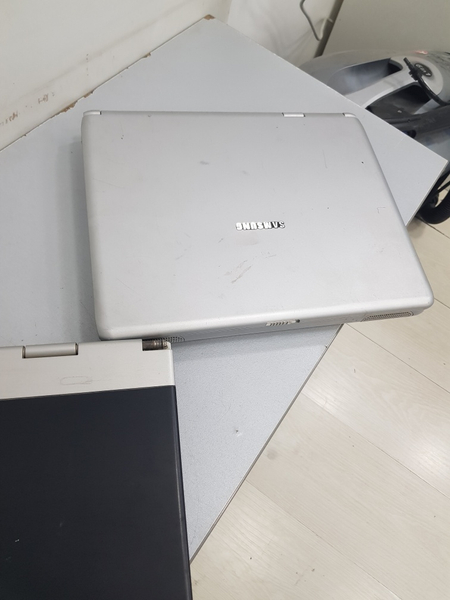 Ноутбуки старые Acer, Samsung, Asus
