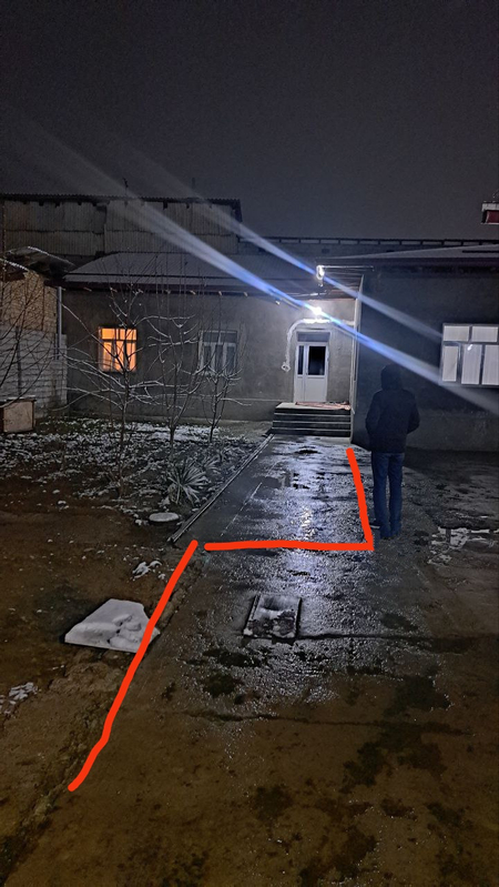 Xovli sotiladi yer narxida