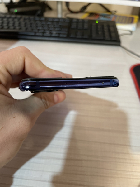 Mi 8 Lite 4/64 сотилади