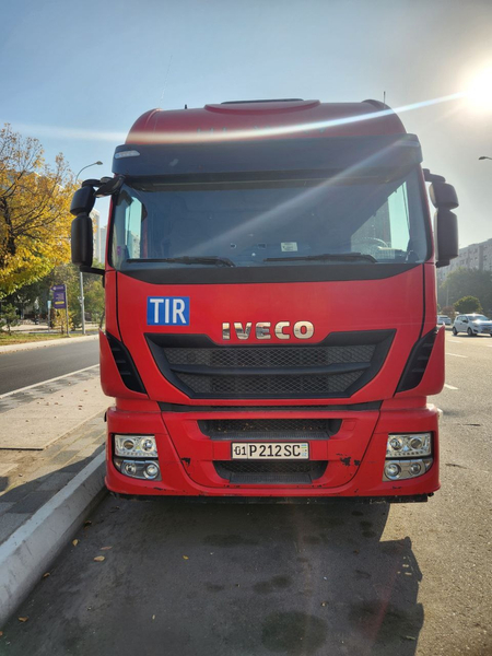 Тягач ИВЕКО 460 мега 2015. Iveco 460 avtomat