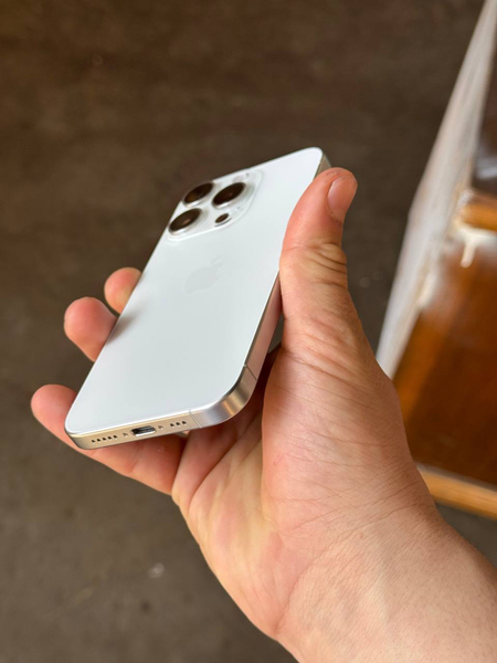 iphone 15 pro sotilodi