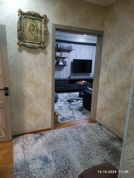 Продаётся шикарная 3х.комн.квартира  Сергели 3  3этаж 5 этажка
