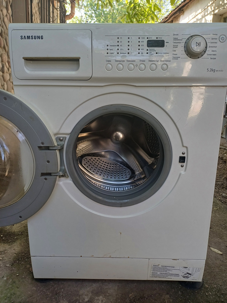 Срочно продаётся стиральная машинка самсунг 5 2 кг