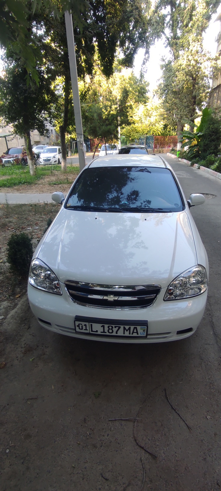 Chevrolet Lacetti 1.8 L 2012y.