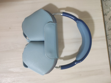 AirPods Max Apple