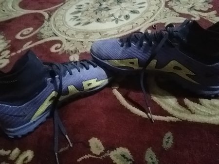 Сороконошка Nike AIR Zoom va Adidas predator DemonSkill