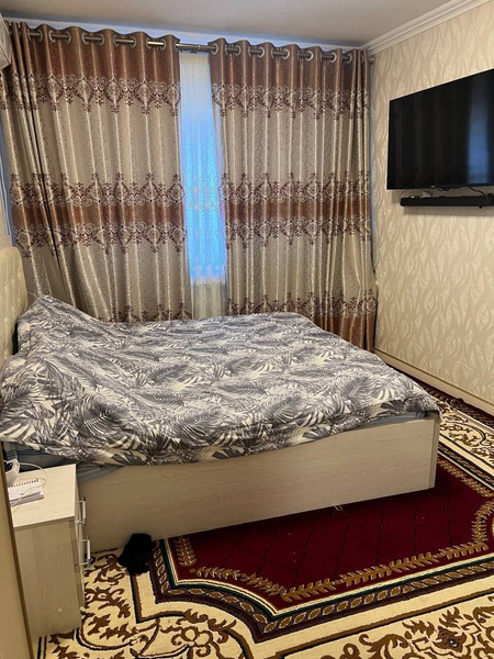 Четырёх комнатная квартира в Алмазарском районе