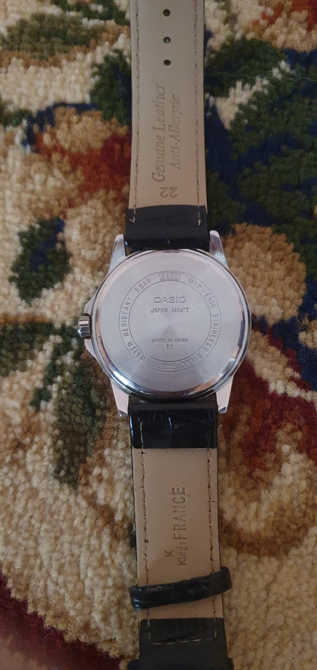Часы  CASIO wr 50 m orginal 100% состояаний идияал
