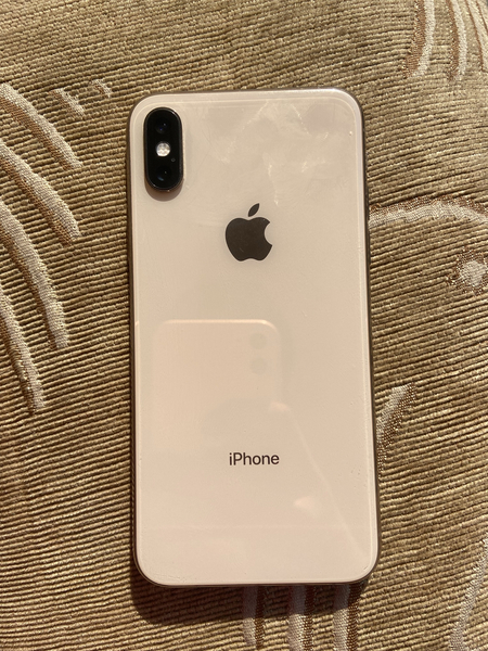 Iphone xs.