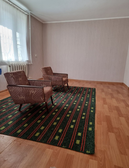 .Продам 1х2комнатную балкон 2х6метр 42м2 Наккошлик метро Чиланзар разд