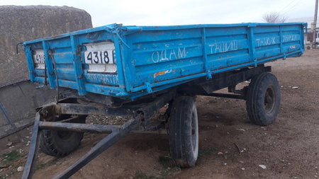 Traktor tlichka sotiladi