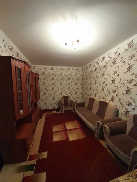 Продается 1 комнатная переделанная 2 в метро Хамза  1-2/2/4