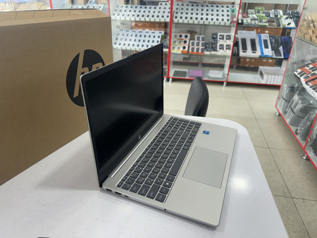 Hp core i3 13 avlod mutlaqo yangi ishlatilmagan