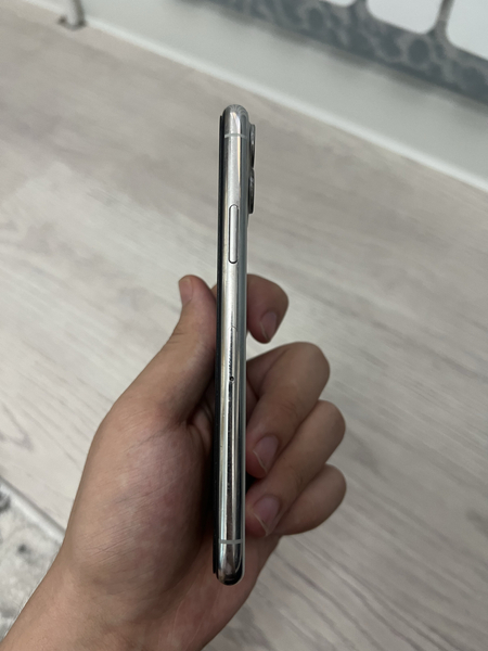 Iphone 11 pro  yomkist 72% xechqati alishmagan 256 gb lk karob dak yuq