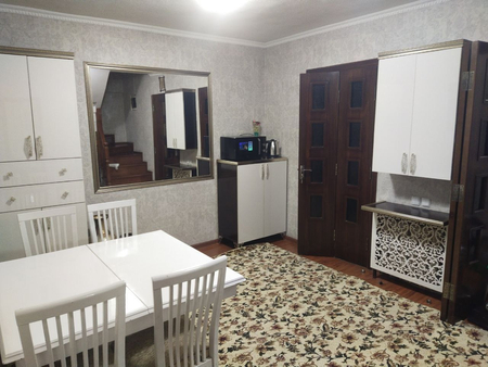 Аренда квартира хам яшашга хам офисга якасарой да