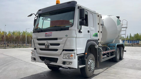 HOWO 6*4 CNG миксер