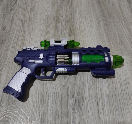 Новый детский игрушечный автомат.