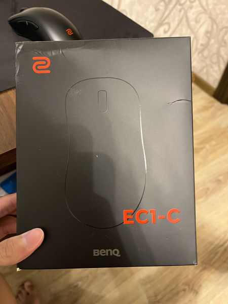Продается оригинальная игровая мышь Zowie ec1-c с коробкой.
