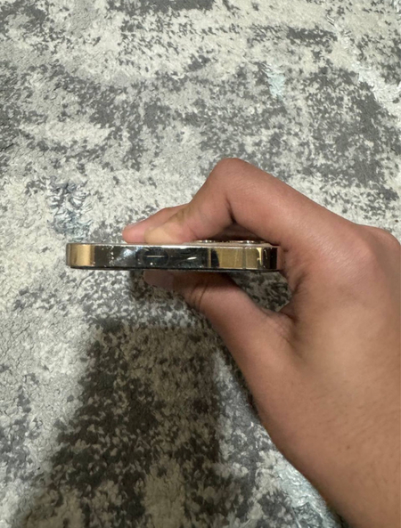 Iphone 12/128 srochna sotiladi