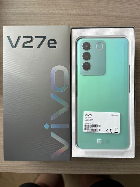 Vivo V27e 8/256 новый!