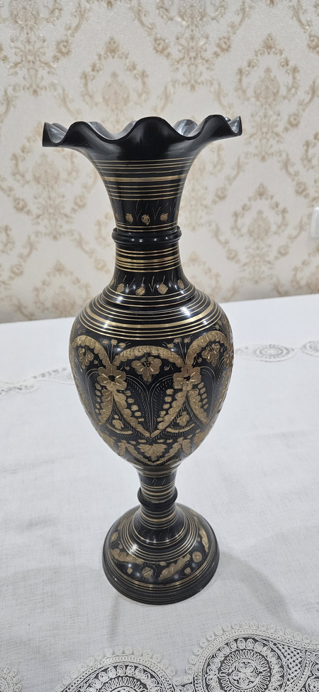 Продаю Индийские вазы антиквариат