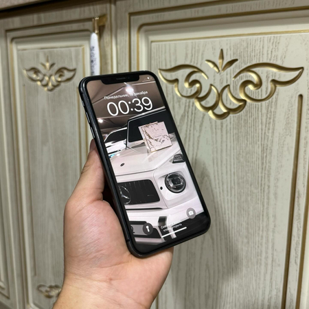 Iphone 11 qora ideal 10/10 umuman ayb yoq arzon srochni pul kere