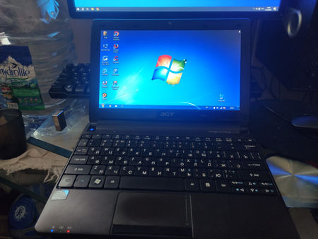 Продам нетбук Acer