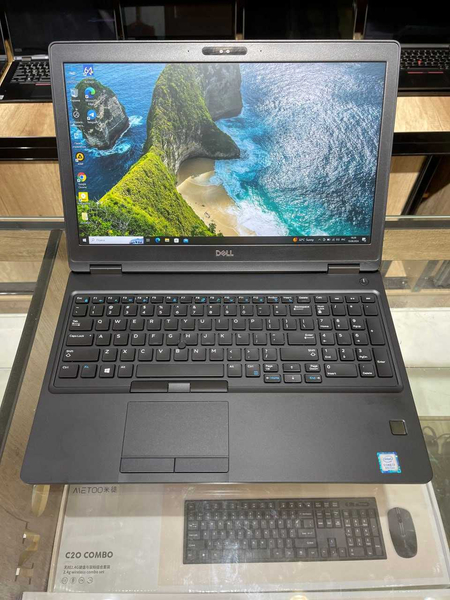DELL Precision 3530 Intel Core i7-8850H озу8гб 256ssd Nvidio P600 4гб