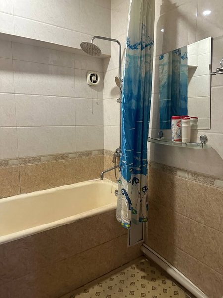 Uzoq muddatga ijaraga uy , toza ozoda. Sebzorda joylashgan
