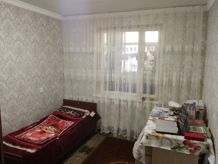 Турт хонали квартира сотилади