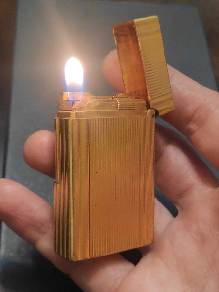 Оригинал антикварная зажигалка St Dupont