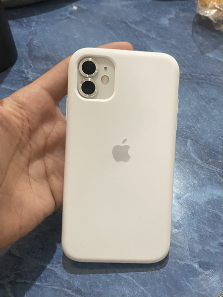 Iphone 11 ideal …….