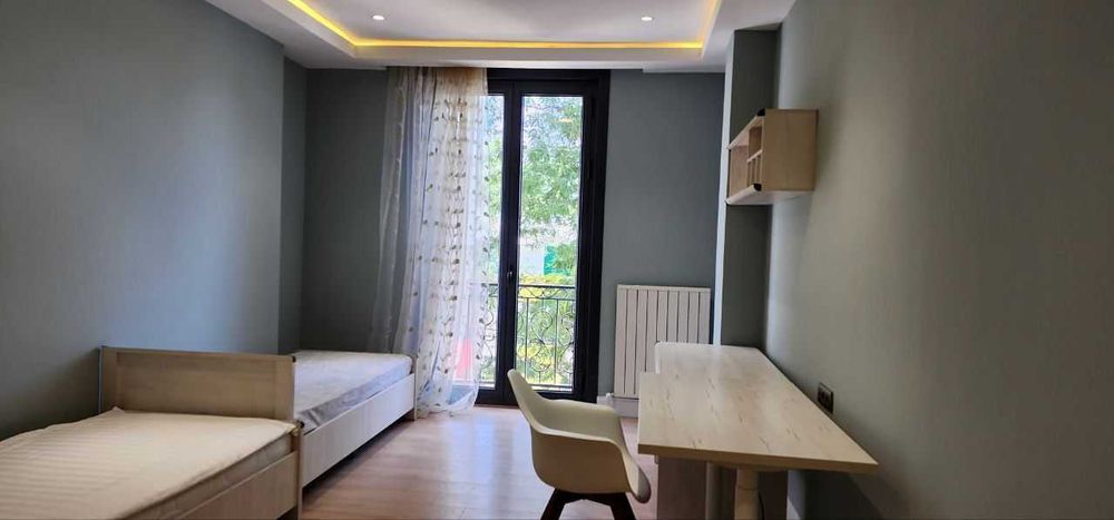Продается трехкомнатная квартира в новостройке 3/6 Яккасарай (J2948)
