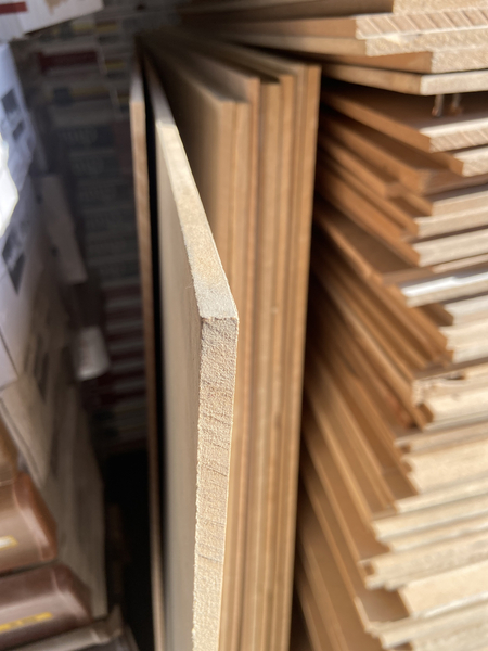 List sotiladi HDF (MDF)