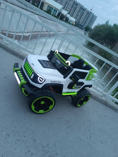 Bolalar uchun moshina Jeep