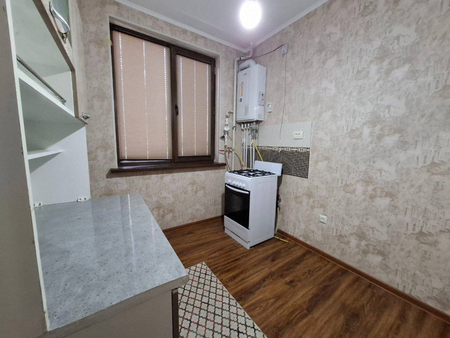2/2/4 Буюк Ипак Йюли , Никитина новосройка ,45м2, кирпич , 56000$